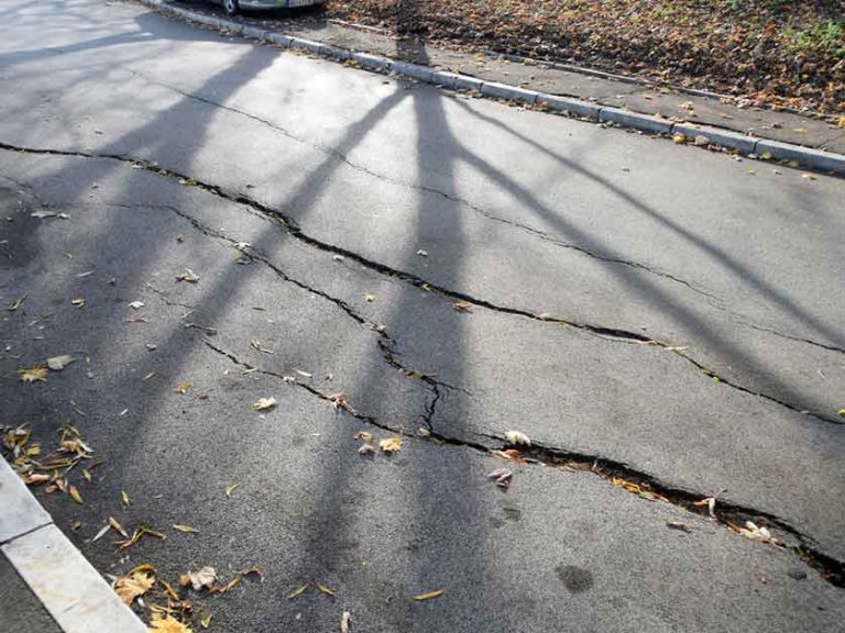 Warning Signs of Asphalt Failure