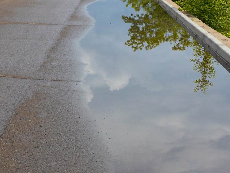 The Effects of Poor Drainage on Asphalt Paving